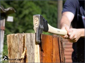 Holz spalten mit Keil Tipps und Tricks für effizientes Holzhacken ...